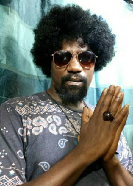 Galerie portraits – Samy Manga Artiste pluriel